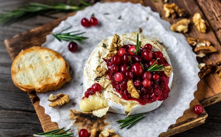 Baked Cranberry Brie - Red Apple Marketplace